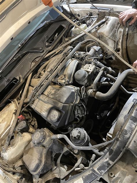 Снятие стартера бмв е90 318i — BMW 3 series (E90), 2 л, 2010 года ...
