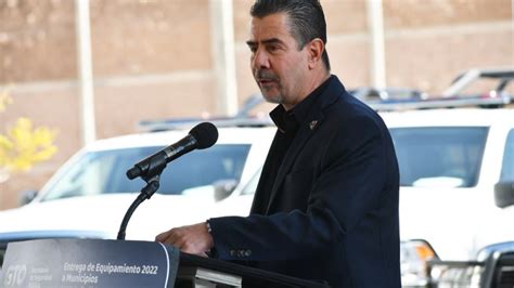 Entrega gobernador de Guanajuato Diego Sinhue Rodríguez equipamiento