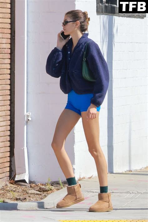 Kaia Gerber Shows Off Her Toned Legs At A Medical Building 23 Photos