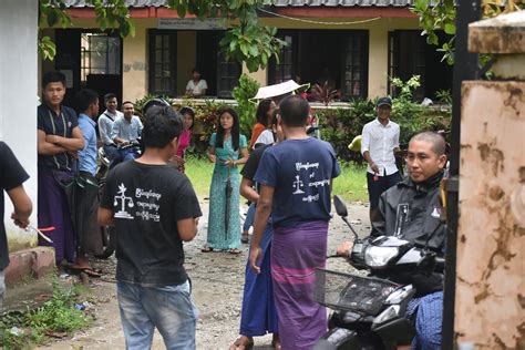 Dvb အင်တာနက်ဖြတ်တောက်မှု ၁ နှစ်ပြည့်ကမ်ပိန်းပြုလုပ်သူ ရခိုင်လူငယ် ၂