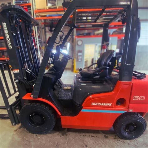 Equipements Emu Forklifts Warehousing Loading Docks