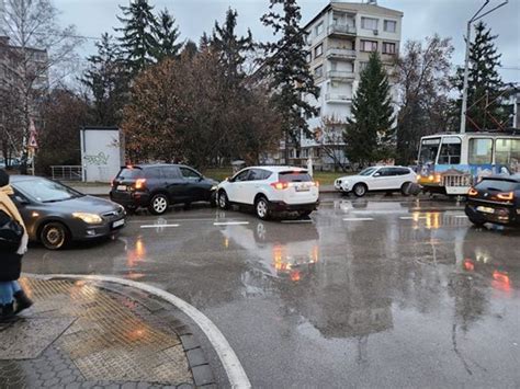 Катастрофа на бул Черни връх в София