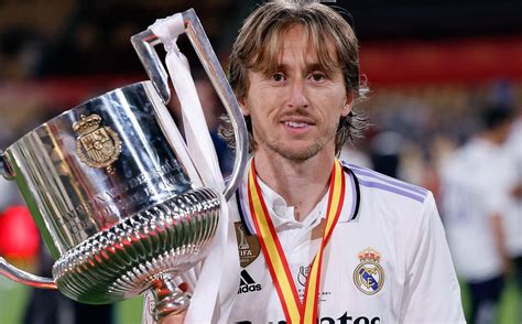 Luka Modric Prolonge D Un An Au Real Madrid Officiel Foot 01