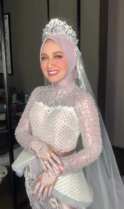 Tampil Memesona Intip Potret Istri Sahrul Gunawan Di H