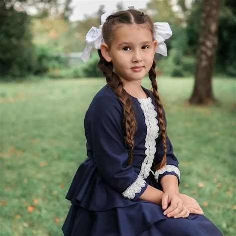 Прически на 1 сентября идеи образов