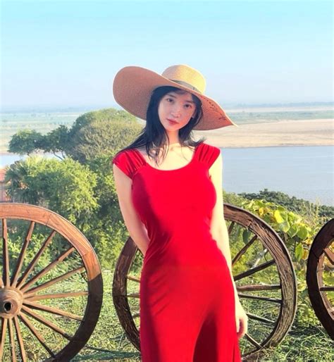 롤코녀 이해인 임이지 최근 근황 여행룩 패션 네이버 블로그