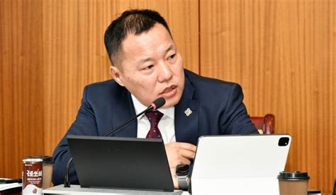 О Цогтгэрэл Төрийн эрх барих дээд байгууллагыг тэндээс томилогддог албан тушаалтан доромжилж