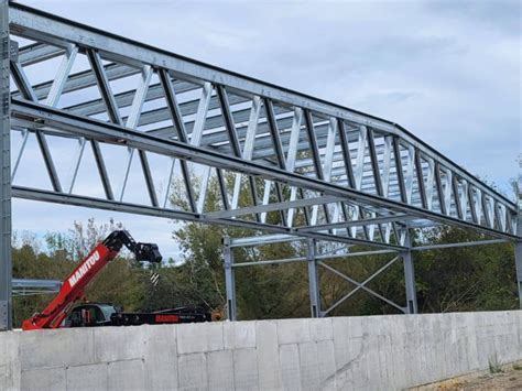 Distortional Buckling Of Cold Formed Profiles Consteel