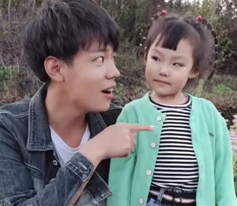 本来零花钱就不多 今天我这还得搭上点 小棉袄 Facebook