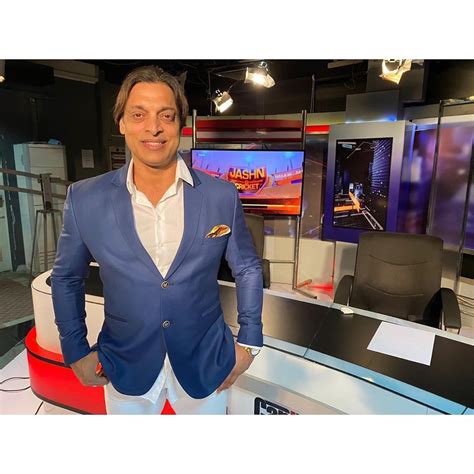 Shoaib Akhtar Lashes Out On Chinese For Coronavirus Outbreak Reviewitpk