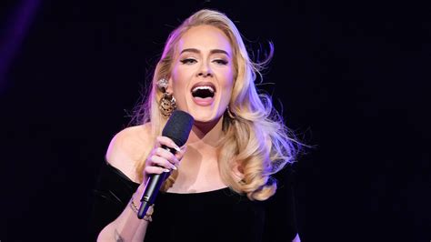 Adele Left In Agony During Las Vegas Shows After Revealing Disc In Her