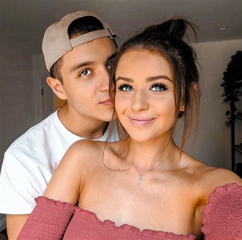 Jess And Gabe Conteam Jess Conte Couple Selfies Couple Posing