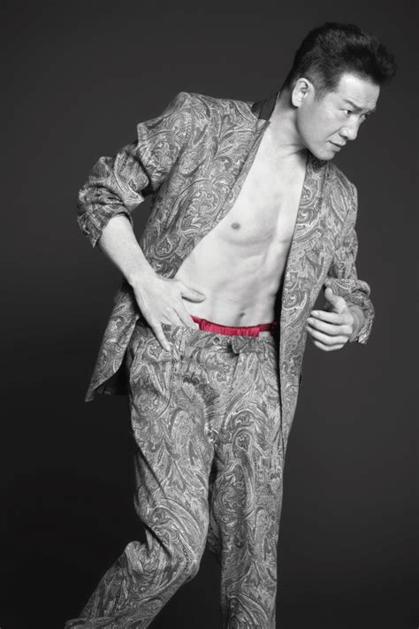 田原俊彦の写真集発売、先行カットが公開 ムビコレ 映画・エンタメ情報サイト