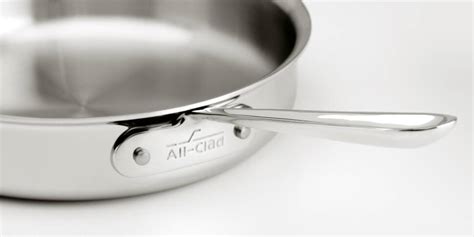 All Clad Sauce Pan With Lid 2 Quart Silver