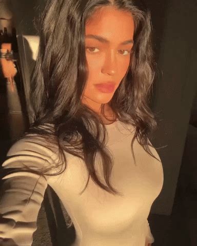 Sultry Woman S Find And Share On Giphy