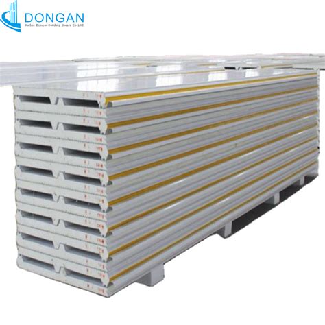 Galvanized 50mm Pu Threefour Waves Profiled Roof Cladding System