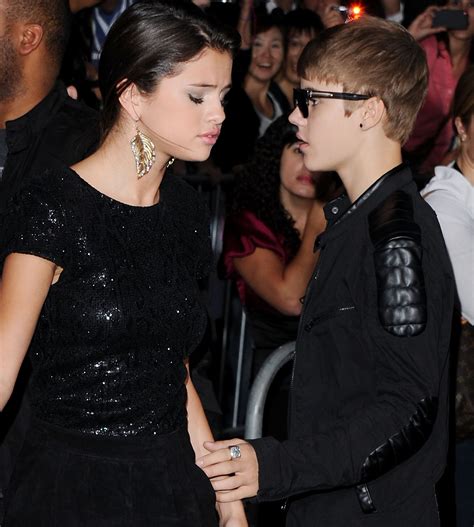 Selena Gomez Walks Out On Justin Bieber During A Date Popsugar Celebrity