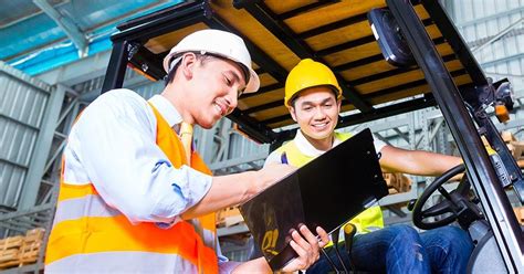 Grader Safety Tips Operating And Working Near Motor Graders Kh Plant