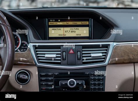 OEM Navigation Display Unit Inside Dashboard Professional Big Display Navigation Unit With