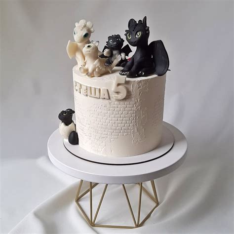 Торт с беззубиком Торт Как приручить дракона Торт для девочки Торт с драконом Торт для