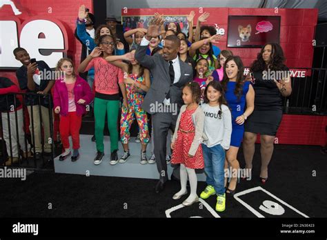 Actor Jamie Foxx And His Daughter Anelise Bishop Dance With The Ps