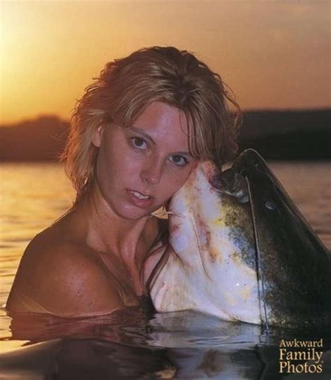 Veja fotos bizarras de famílias em férias