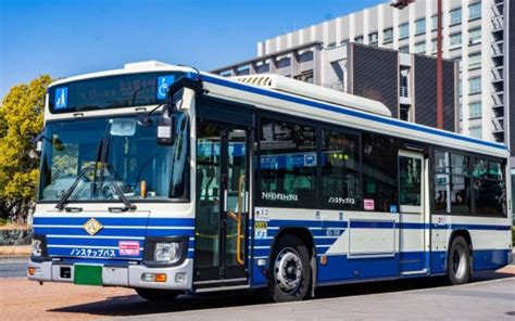 Motorista De ônibus Em Nagoya Adormece Em área De Espera Causando 42