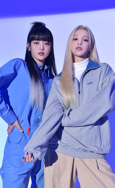 Minnie And Yuqi For Acbf 2022 Fallwinter Collection Rgidle