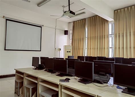 a323图形图像实验室02 平顶山学院艺术设计学院