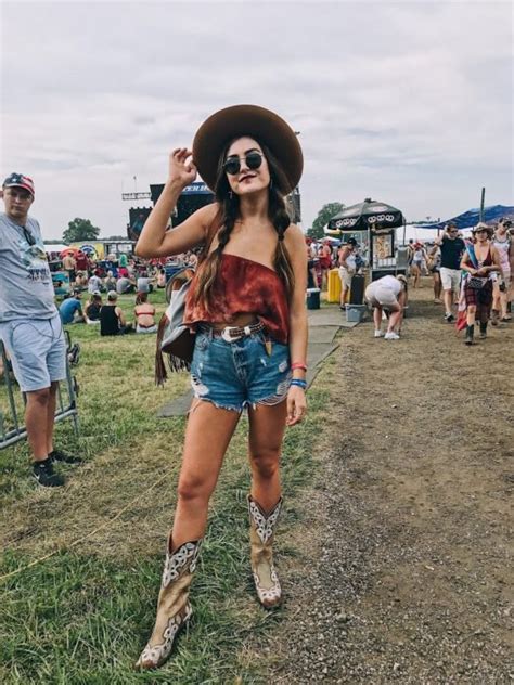 Atuendos Que Te Inspirarán A Usar Botas Vaqueras En Verano Moda Y Estilo