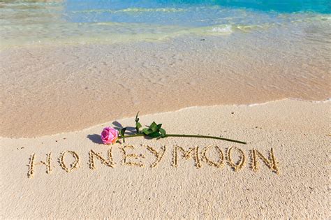 3840x2160 Resolution White Sand Beach With Honeymoon Letter HD