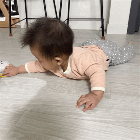 육아기록 7개월 아기 대근육 발달 배밀이 연습 네이버 블로그