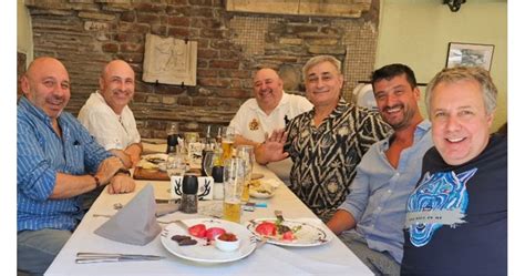 Любо Нейков събра на маса най добрите комици