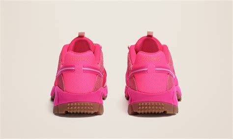 Jacquemus x Nike Air HumaraPink Flash正式开售 NOWRE现客