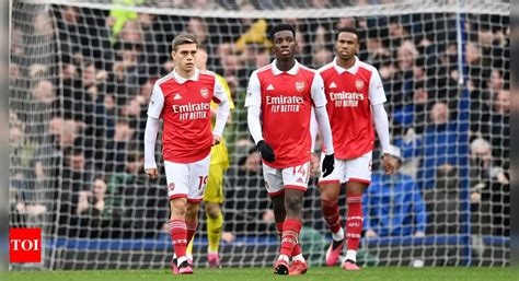 Premier League Leaders Arsenal Beaten 1 0 By Everton Football News