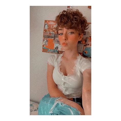 Addison Grace Scrolller