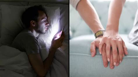 Dating Expert Warns Over Micro Cheating And The Signs That Youre