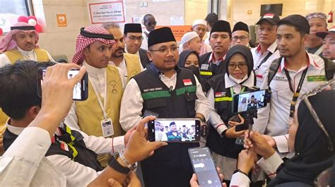 Jemaah Haji Indonesia Dapat 10 Liter Air Zamzam Yang Dibagi Di