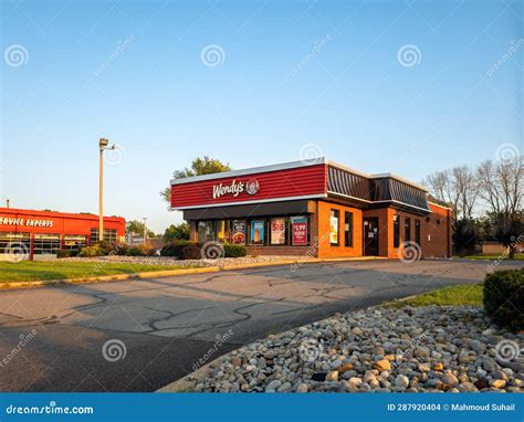 Wendy S Restaurant Building Exterior Editorial Stock Image Image Of
