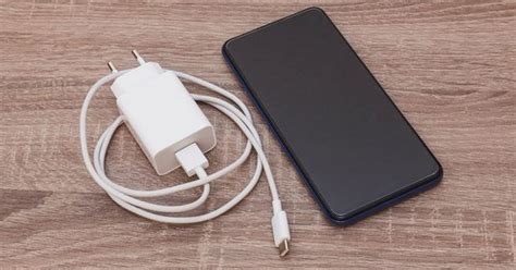 Teen Gets USB Cable Stuck In Penis While Trying To Measure Inside Of Genitals HardwareZone