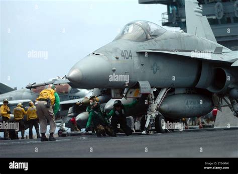 F A C Hornet Sunliners USS Nimitz CVN Stock Photo Alamy