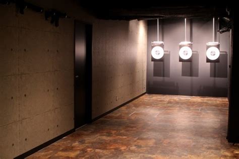 エアガンが撃てるバーが横浜に登場！｜ウォーカープラス