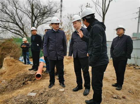 株洲市水利局党组书记、局长张智敏来到白石港排涝泵站施工现场开展调研 株洲市水务投资集团有限公司