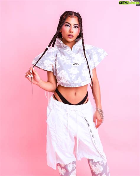 Jearnest Corchado Wiki Biography Age Gallery Spouse And More