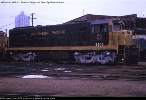 Burlington Northern U25c 5616