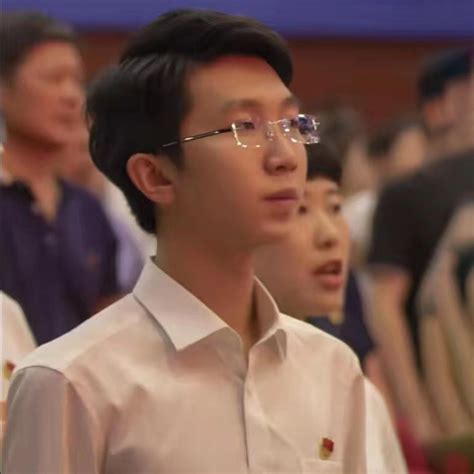 电影学院 杨子源2021届播音与主持艺术专业毕业生现就职于上海尚诺碳晶科技有限公司担任董事长助理项目部副经理 长春光华学院招生办