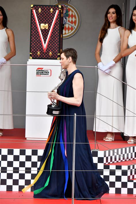 La princesa Charlene de Mónaco deslumbra en el Baile de la Cruz Roja