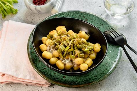 Gnocchi mit Gorgonzola und Sellerie Aus Lauras Küche