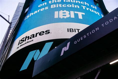 BlackRocks Bitcoin ETF IBIT Surpasses Gold Fund IAU After Record