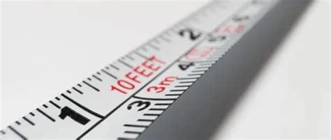 Standardization Vs Normalization——数据人老说的 标准化”与 归一化”是什么？ Data Application Lab